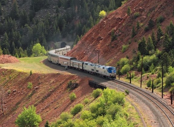 Canada Vacations by Train | Amtrak Vacations®