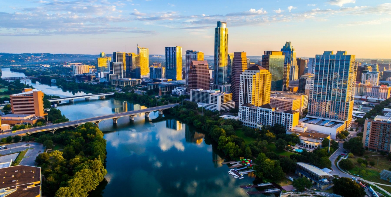 Austin Getaway Roundtrip from Chicago | Amtrak Vacations®